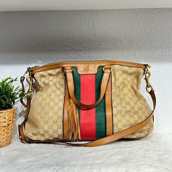 Gucci | Bags | Gucci Gg Logo Supreme Green And Red Strip Shoulder Bag ...